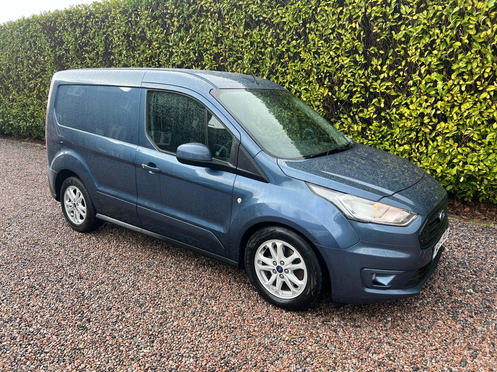 Ford Transit Connect 1.5 200 EcoBlue Limited- Automatic - Pillory ...