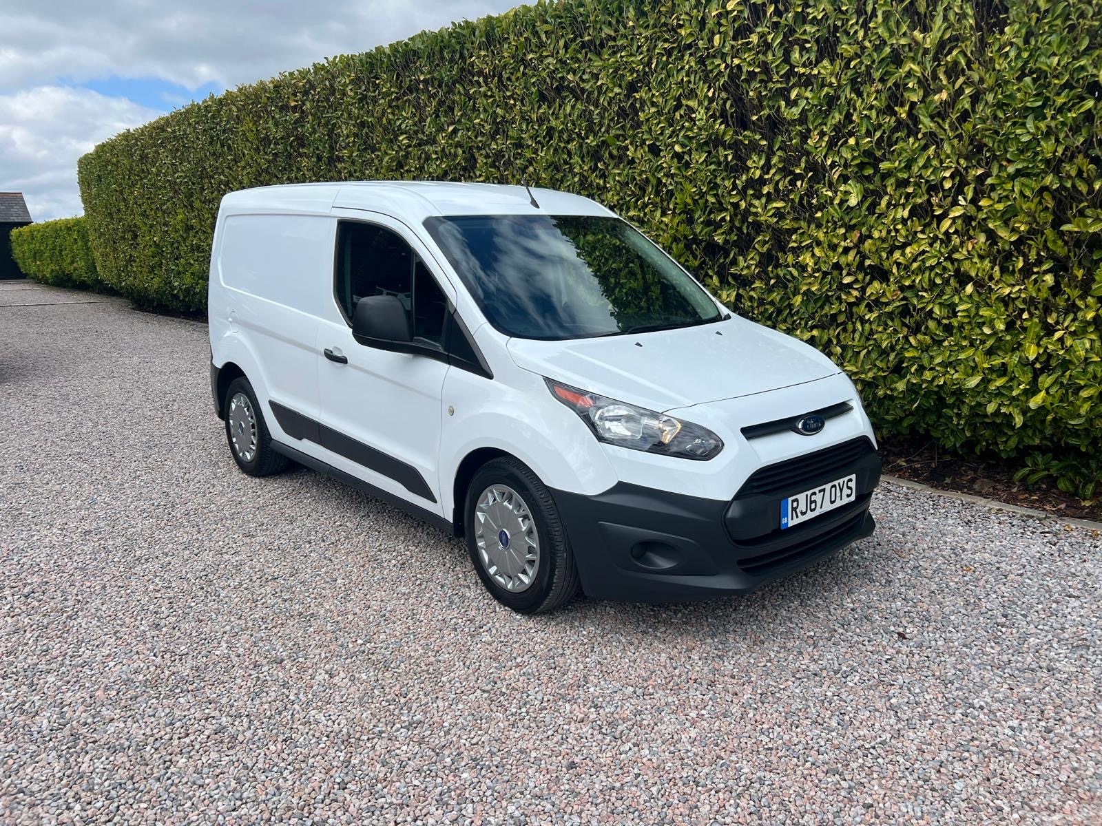 Ford Transit Connect 220 L1 1.5 TDCi - Pillory Commercials